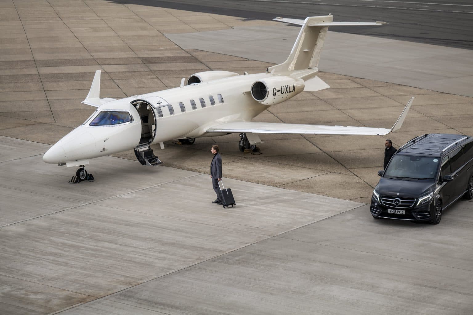 Learjet 40 - OPUL Jets